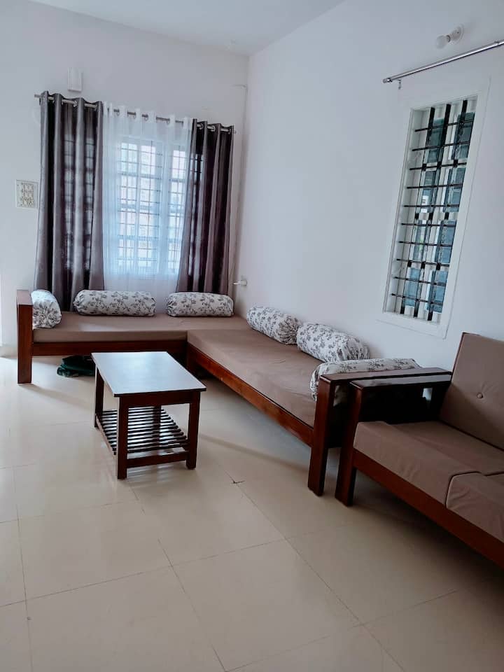 Hegde Residency 2bhk Home(arabica) With Balcony - Chikmagalur
