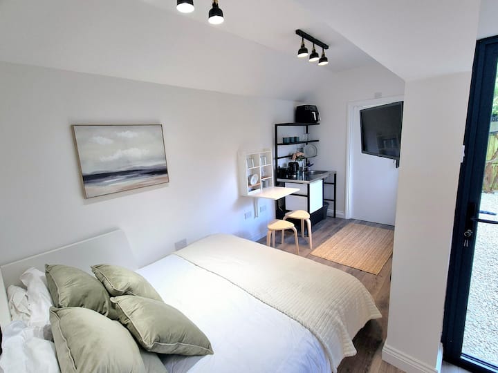 Cheltenham Annexe -Near Racecourse - Free Parking - Tewkesbury