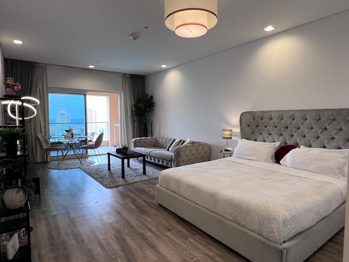 Amazing Studio With Sea View - Doha