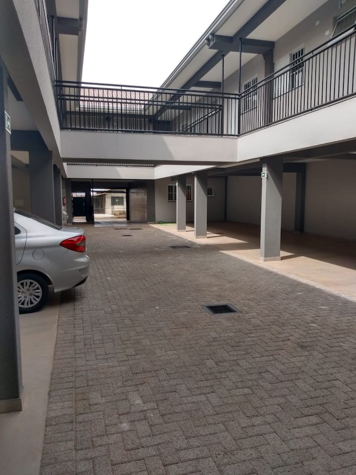 Apto Para 1 Casal E 2 Solteiros - Maringá