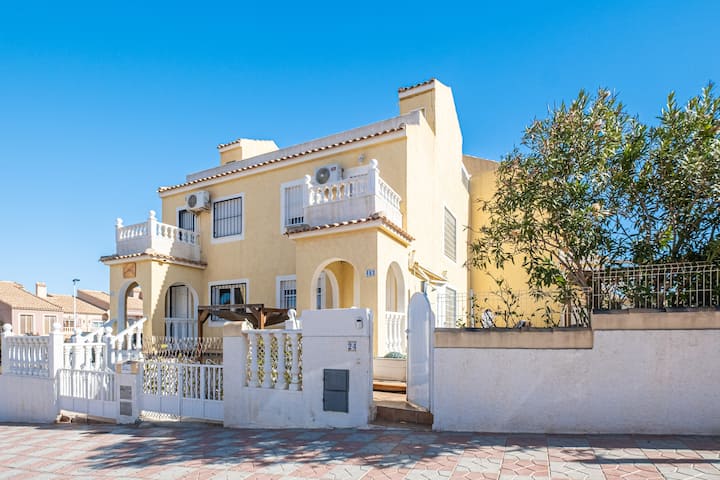 Casa Con Terraza En La Playa - Santa Pola