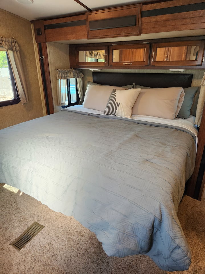 Beach Getaway, Cozy Camper! - Tarpon Springs, FL