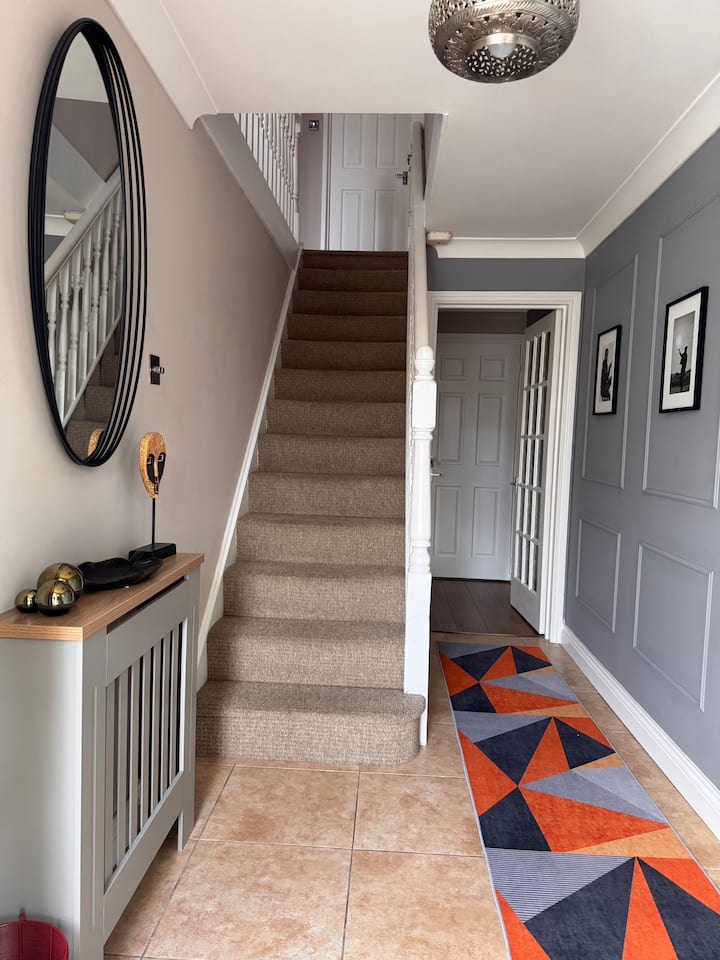 Home Away From Home - Crawley - Horsham