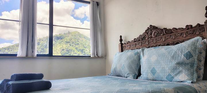 Terraço Com Vista Para A Montanha - Teresópolis