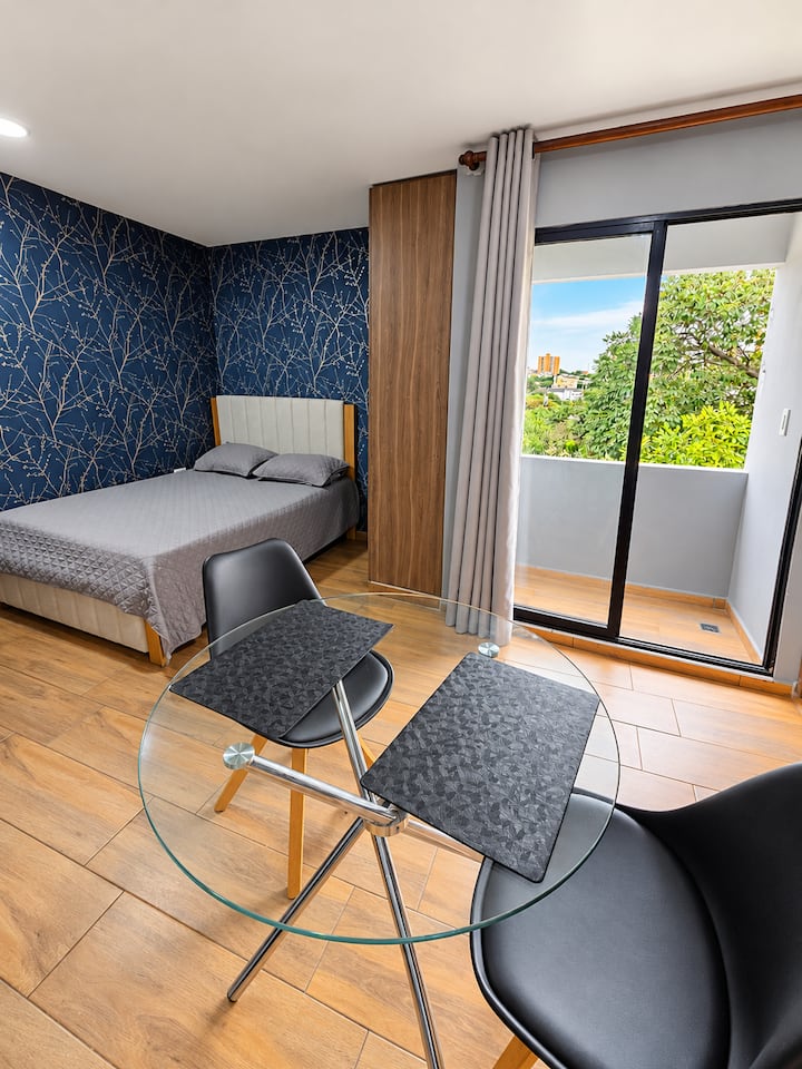 Po401 Urban Suites | Balcón Privado, Cocina + Desk - Barranquilla