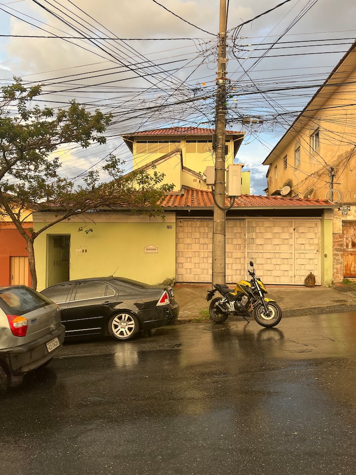 Casa Confortável Para Até 12 P - Belo Horizonte