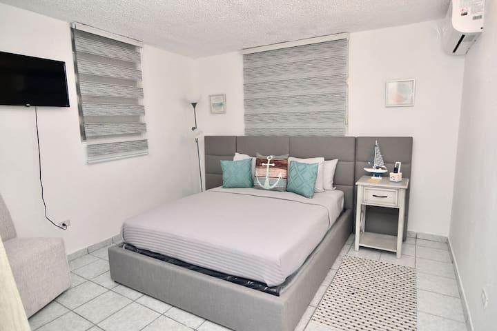 #4 1 Bedroom Apt Near Beach - San Juan, Puerto Rico