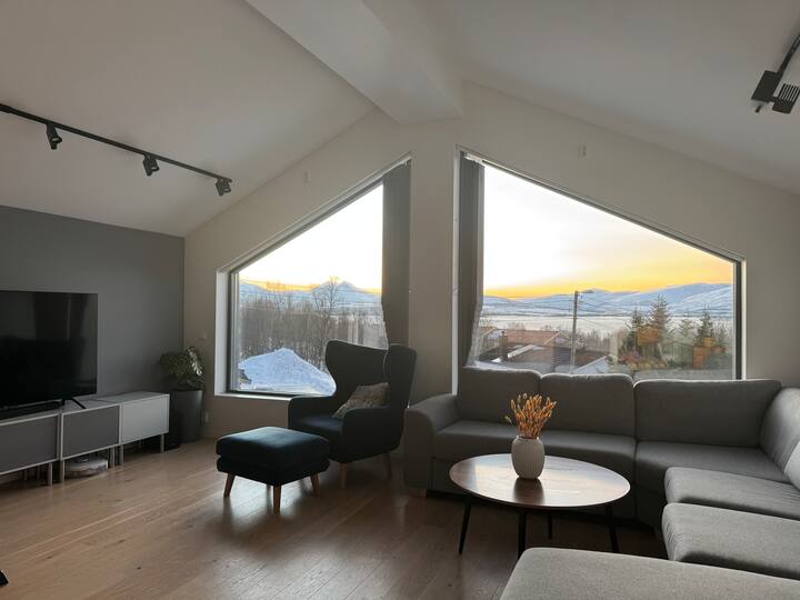 Moderne Hus Med Nydelig Utsikt - Tromsø