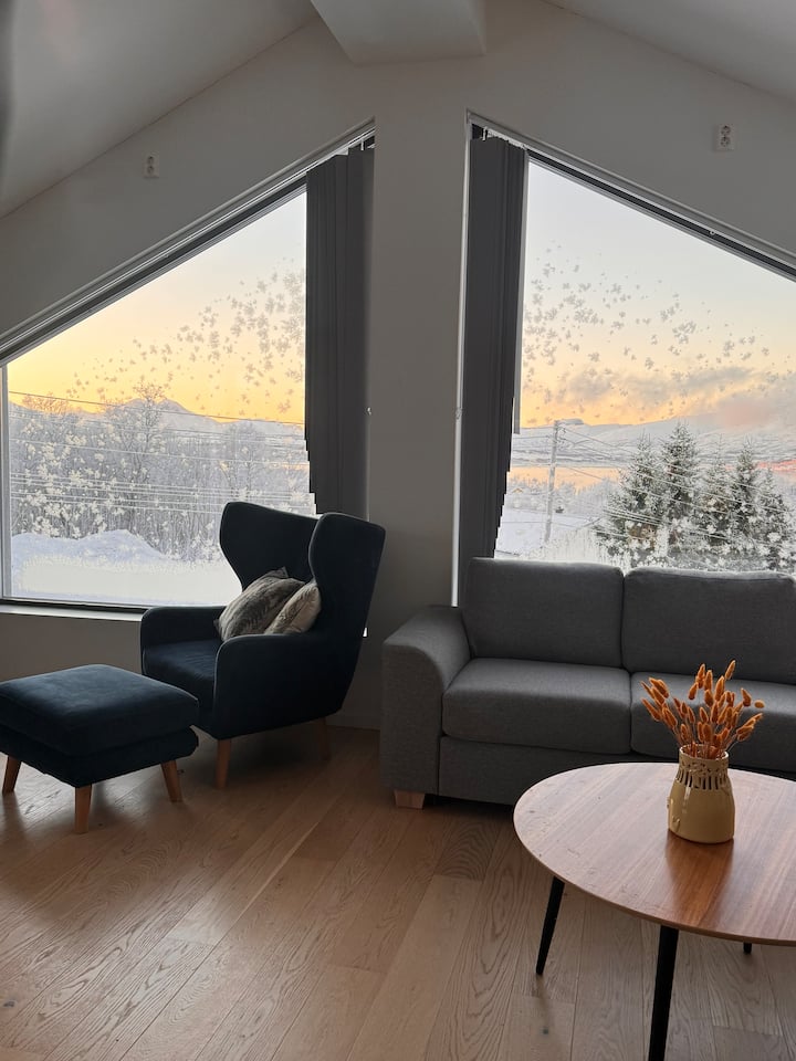 Moderne Hus Med Nydelig Utsikt - Tromsø