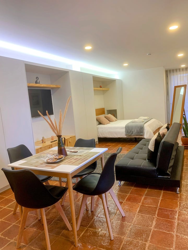Modern Suite In Tourist, Traditional Neighborhood - Cuenca