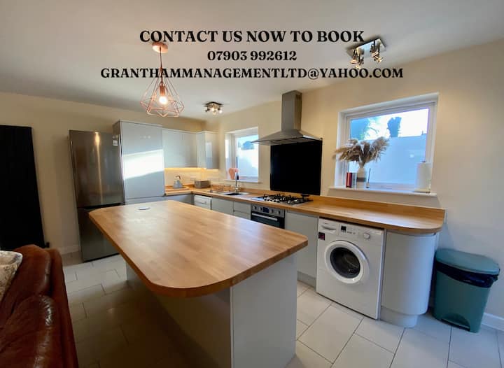 3 Bedroom House, Bath Road Cheltenham-free Parking - Cheltenham