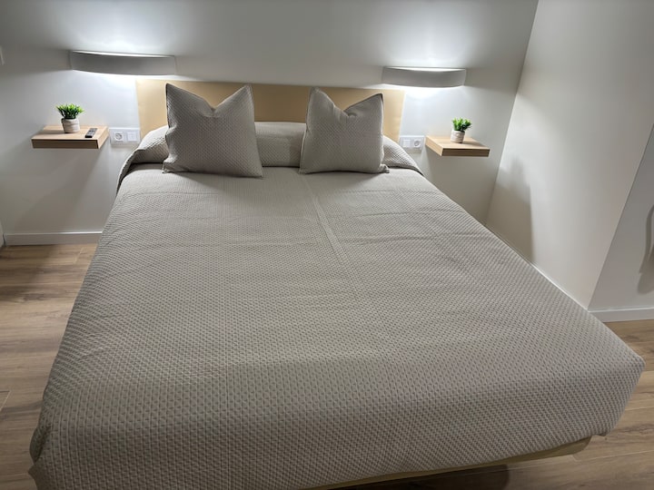 Cosmopolitan. Moderno Apartamento Nuevo. - Valencia