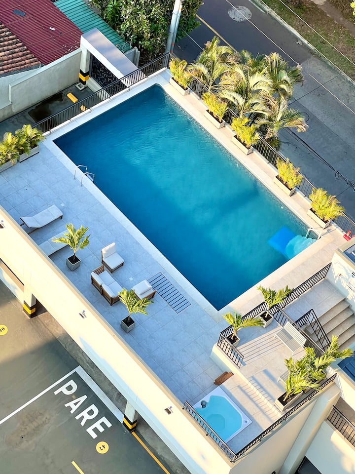 Piso 12 En Cali | Vista, Piscina Y Ubicación - Cali