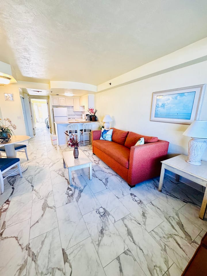 Ocean Front 1 Bedroom! - Daytona Beach, FL