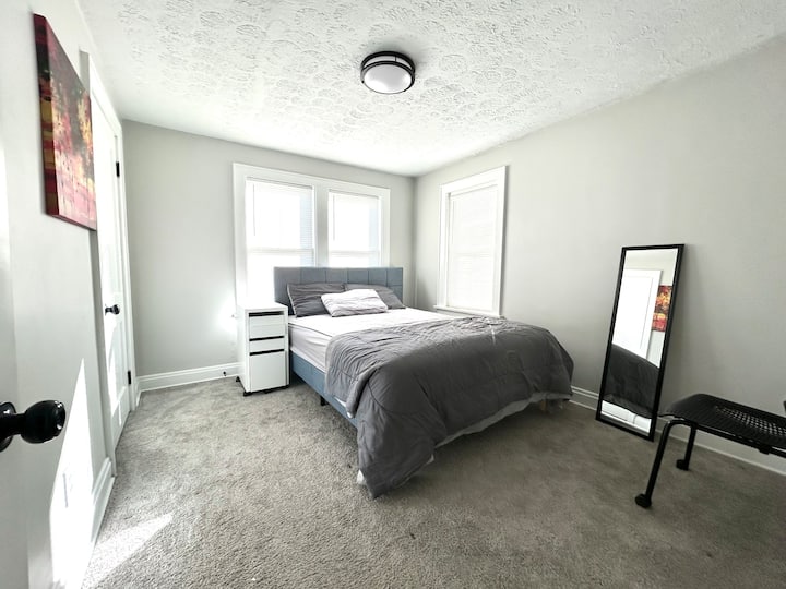 Private Room Near Osu & Downtown - コロンバス, OH