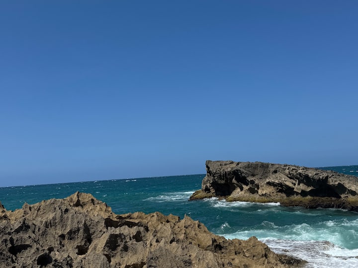Country Breeze Escape - 7 Guest- 2br Apt1 - Puerto Rico