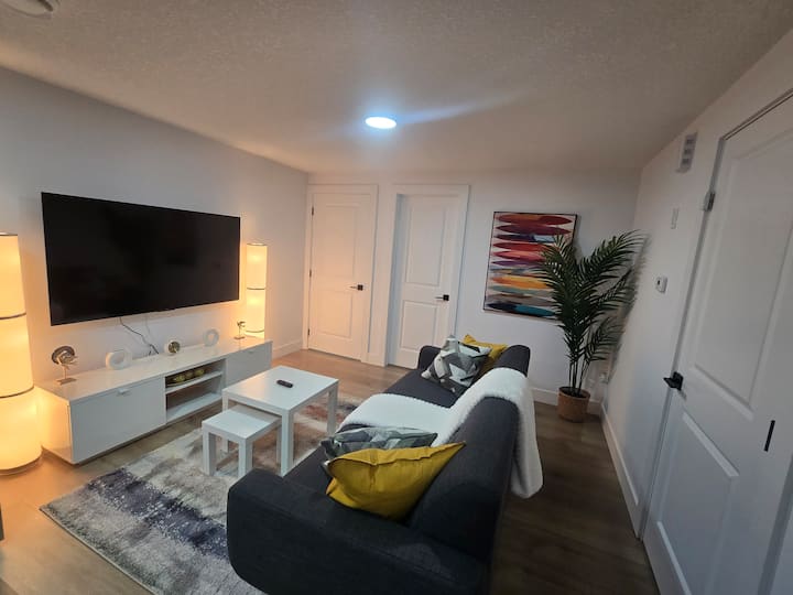 The Snug Nook - Edmonton