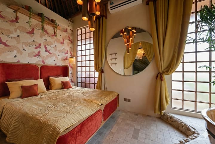 Rare 2br Ubud Apt W. Kitchen+office+hot Tub+b'fast - Bali