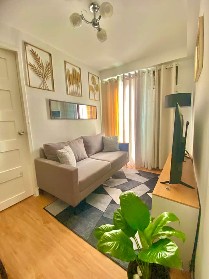 Avi's Place
1br Condo With Balcony, Good For 4pax - Davao City