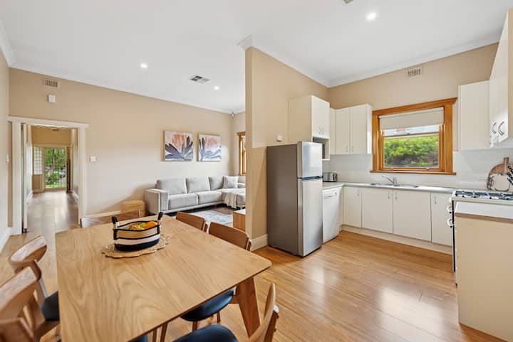 The Evandale Cottage - Adelaide