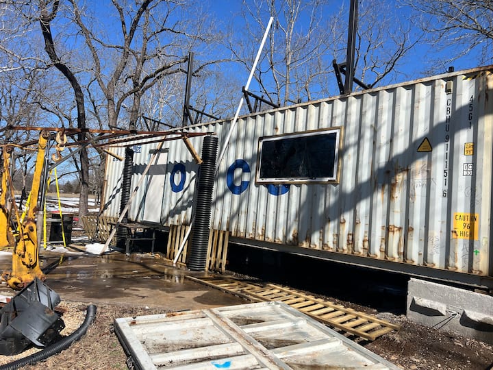 Space Cabin - Dripping Springs, OK