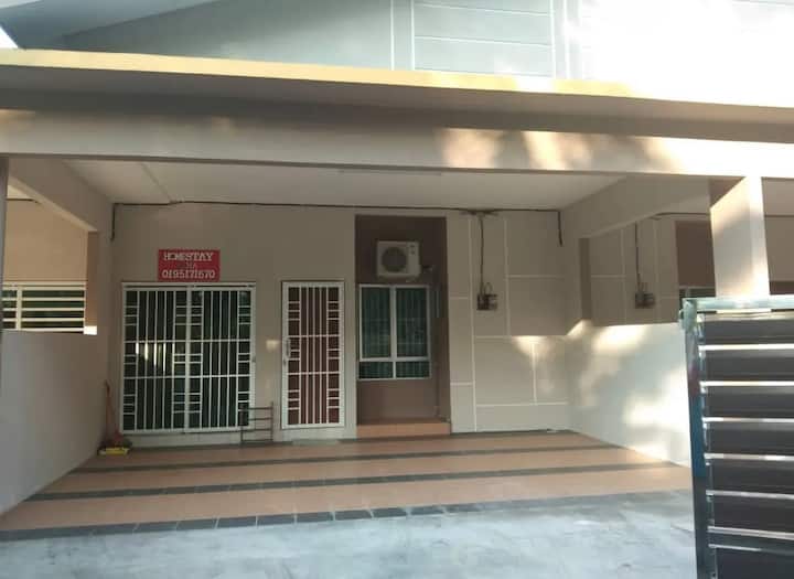 Ana Homestay Manjung - Seri Manjung