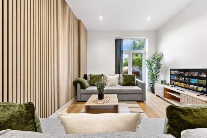 North End 2-bed Flat | Near Golders Green Station - Londýn