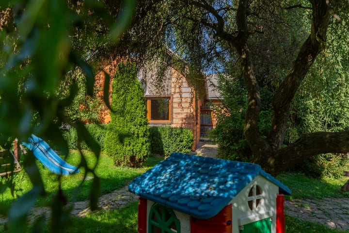 Chalupa ČErvená_karkulka - Liptowski Mikułasz