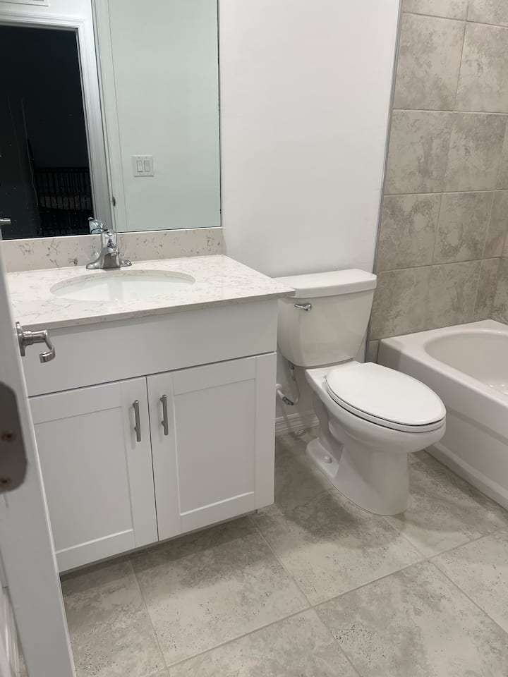 1bedroom/private Bath - Fort Myers, FL
