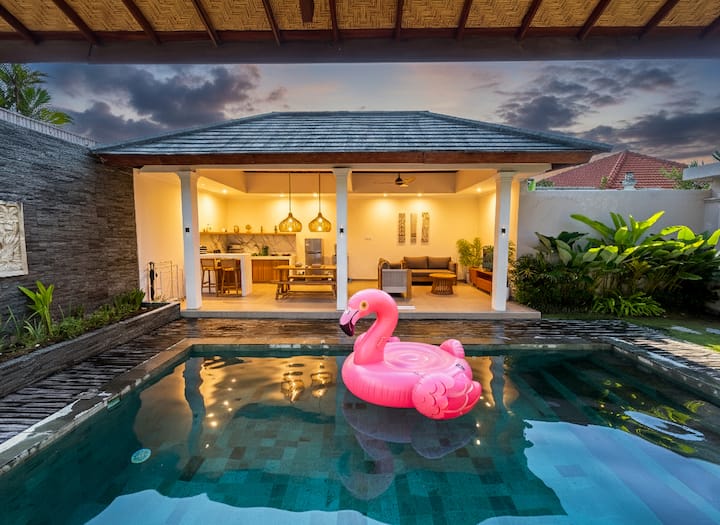2br Tropical Villa Sinergi In Seminyak - Kuta