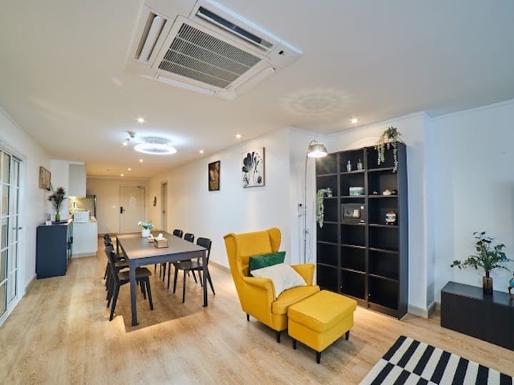 Suite 2br@silom (27f) - Bangkok