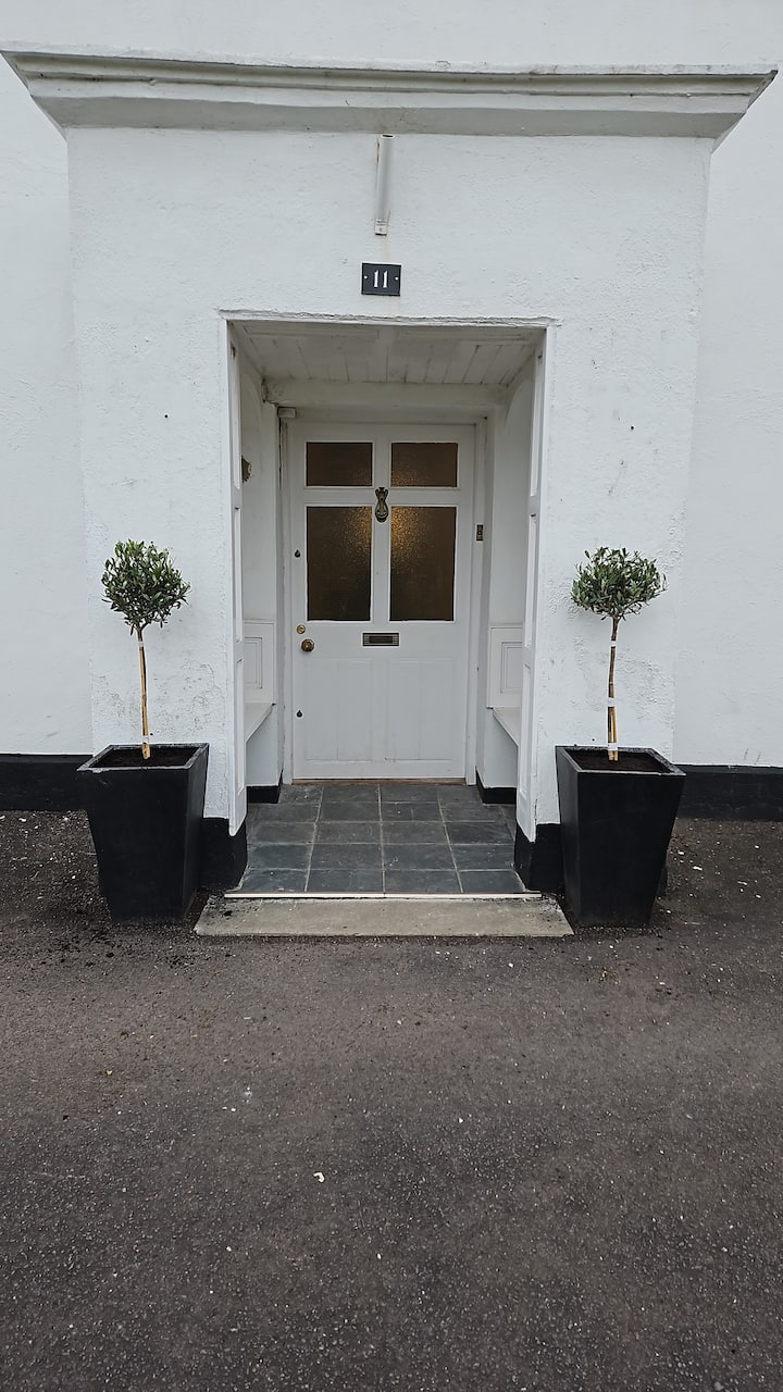 The White House Hotel - Minehead