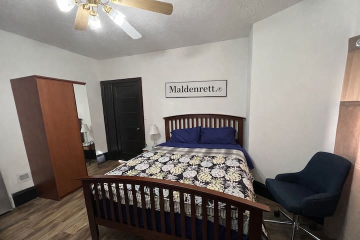 Nice Studio, 1st Floor, Central Ac - Malden, MA