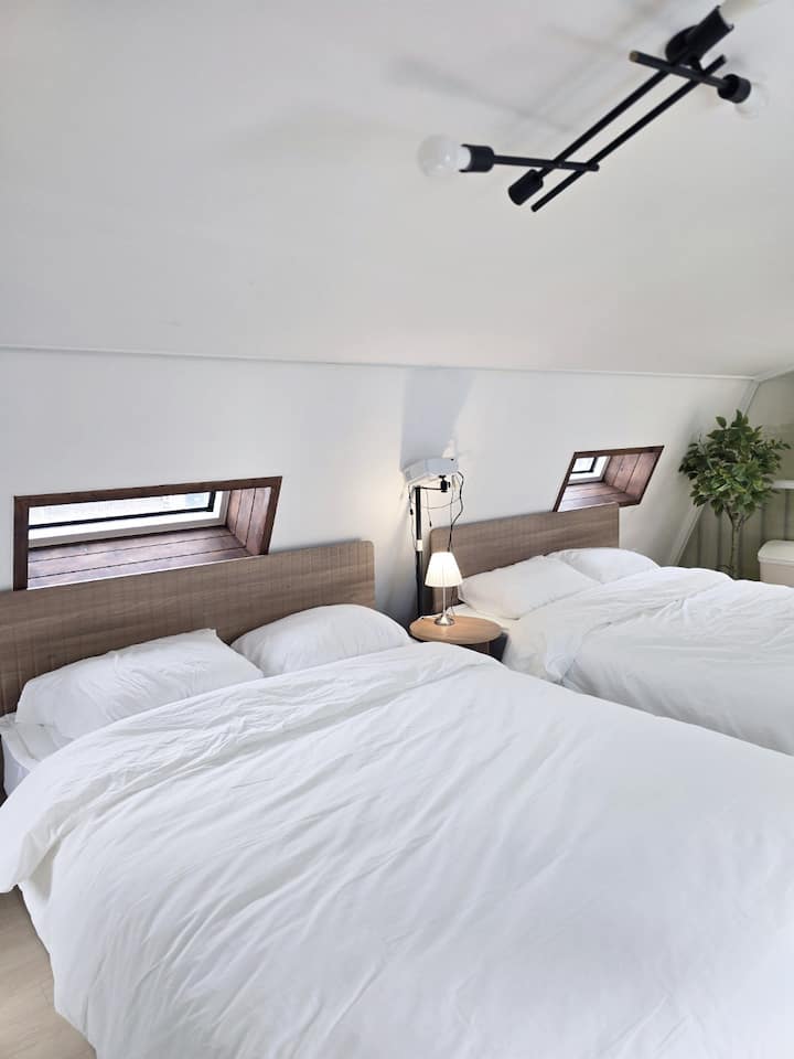 9ppl｜3br｜6min To Hongdae｜free Parking｜terrace - Seoul