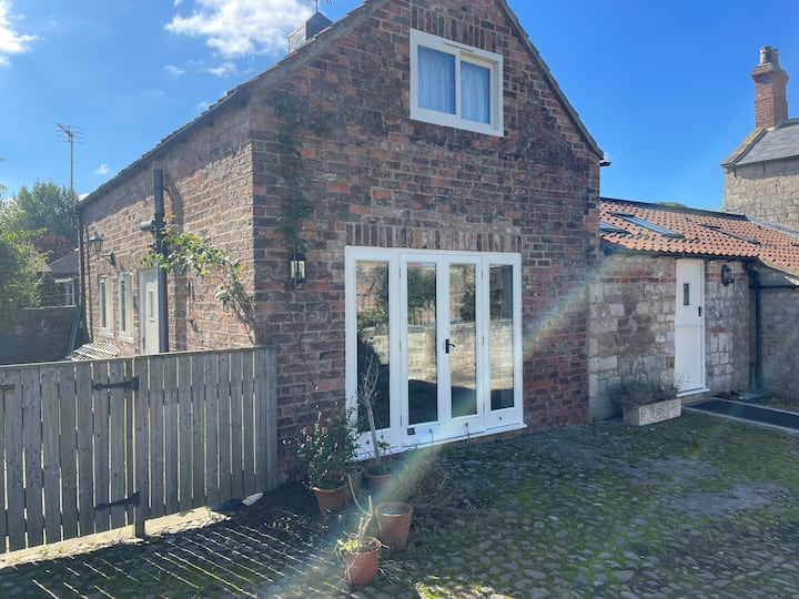 Cosy Village Retreat, Sleeps 4 - Ripon