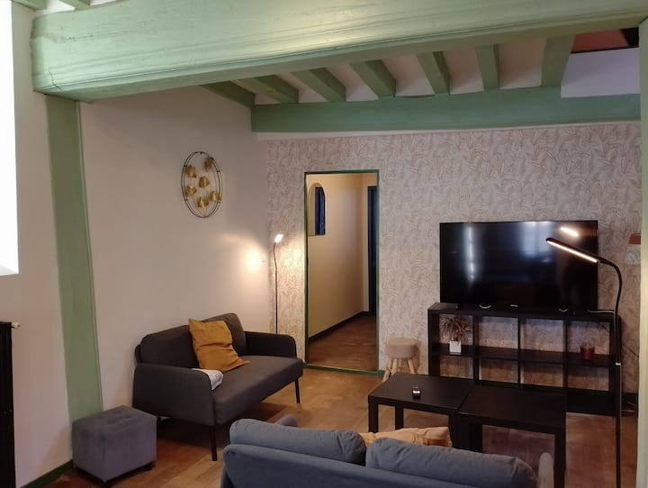 Grand Duplex 99m² Au Cœur De Vitré–3 Chambres Wifi - Vitré