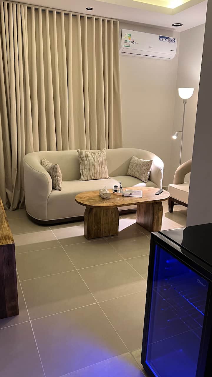غرفة وصالة | حطين 7c
1 Bedroom 1 Living Room | 7c - Riyadh