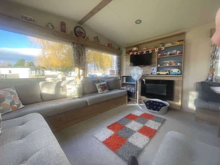 June 2021 Pet Friendly Sleeps 8 - Ilfracombe