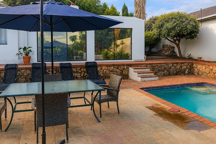 2. Heating, Pool, Luxury Shower, 300 Great Reviews - Randburg