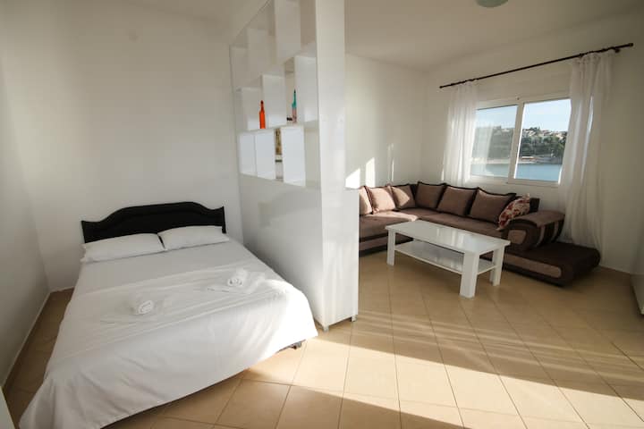 2-room Apt, Private Beach And Pool - Montenegro