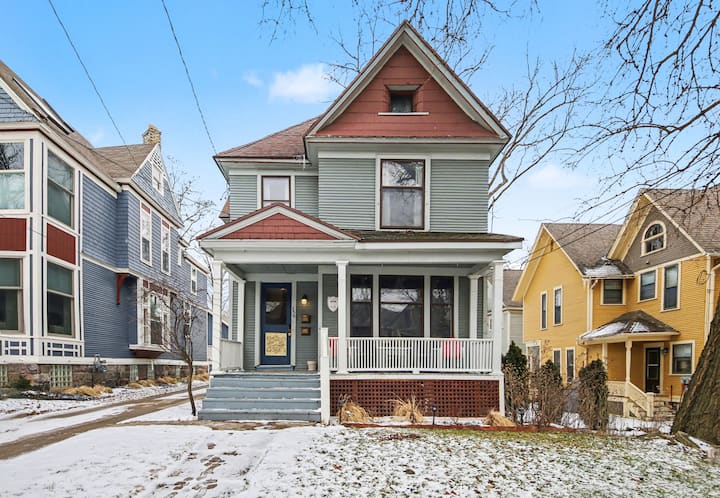 Classic Heritage Hill 1 Historic -Fully Remodeled - Grand Rapids, MI