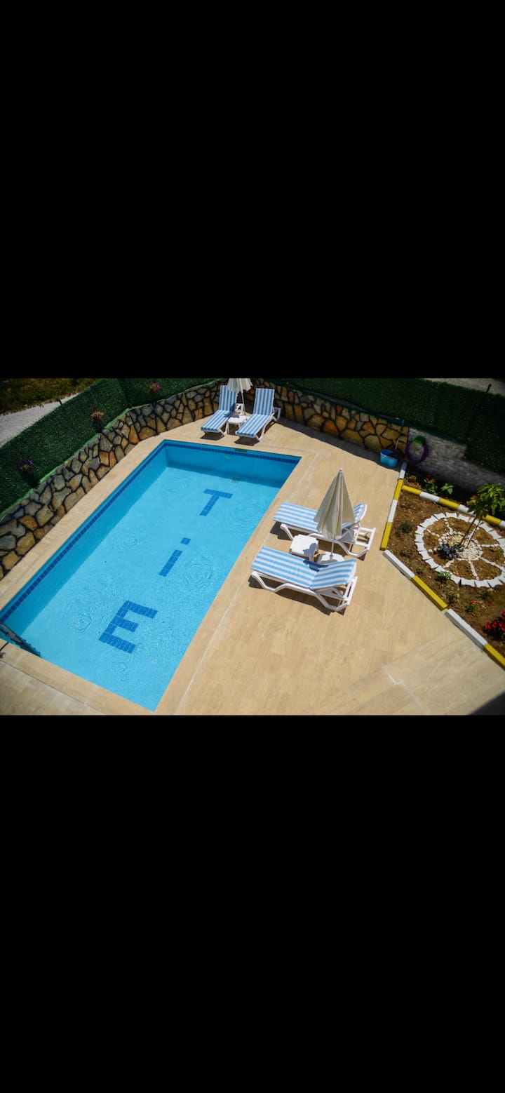 İNcekumda Havuzlu Villa - Avsallar