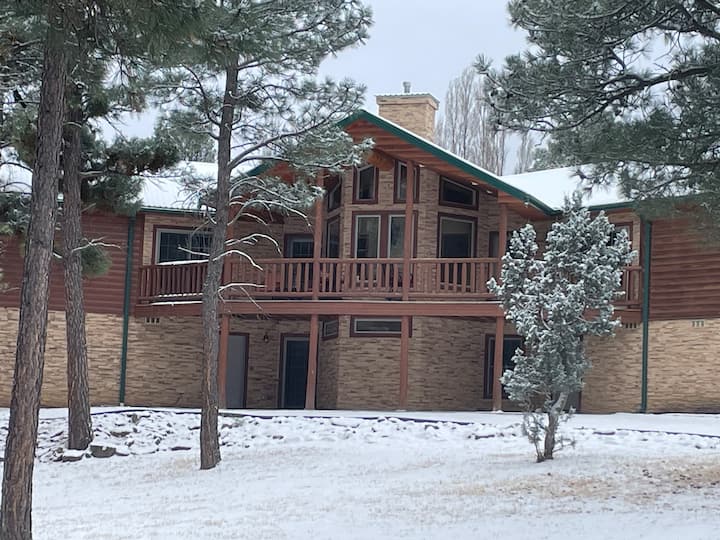 Classy Custom Cabin-many Extras! - Ruidoso, NM