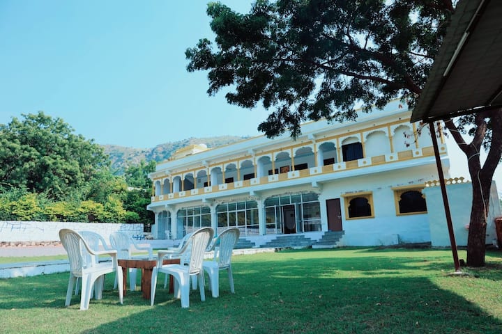 Monkey Retreat Villa - Udaipur