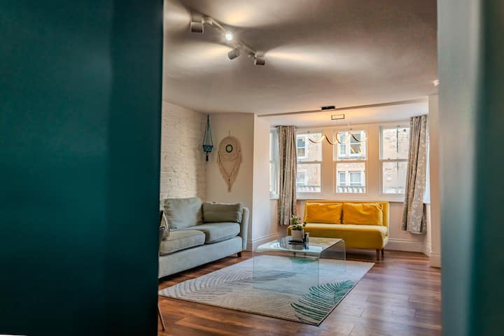 Perfect Location With Sea Views! - Swanage