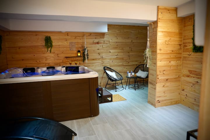Suite, Hammam, Sauna, Et Jacuzzi - Sedan