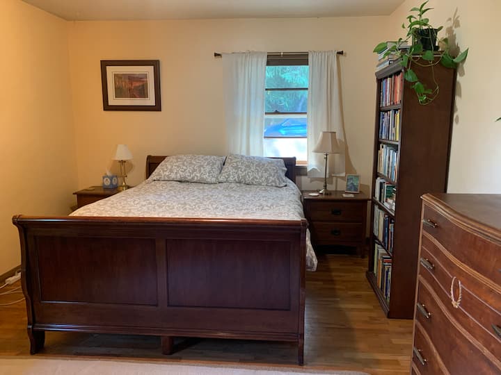 Cozy, Clean & Quiet - Eugene, OR