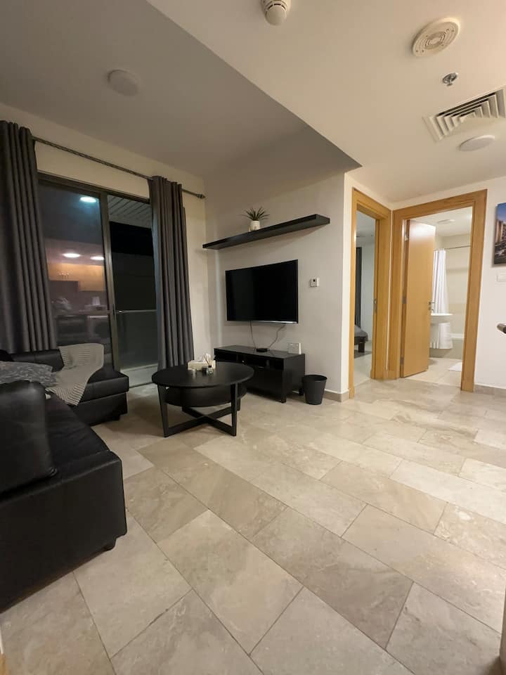 Modern 1br In Ammans Vibrant Downtown Boulevard - Amman
