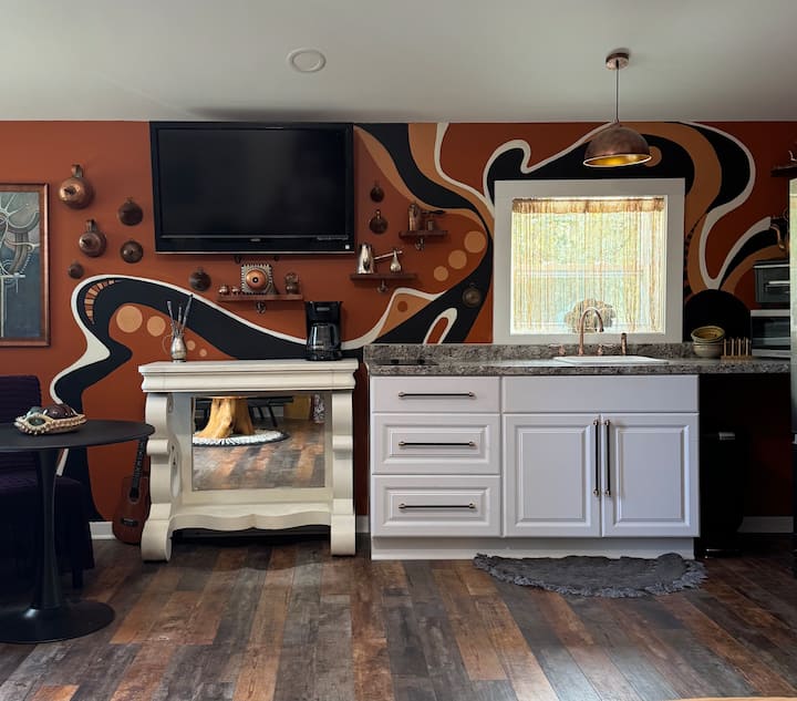 Artist Hideaway - Savannah, GA