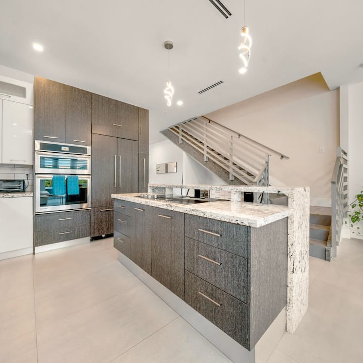 Villa Solara Grove By Solu:gated,free Parking&pool - Miami